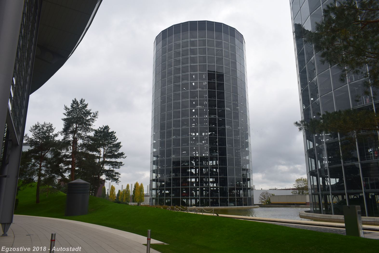 The two towers of Wolfsburg will make you spin around - Egzostive