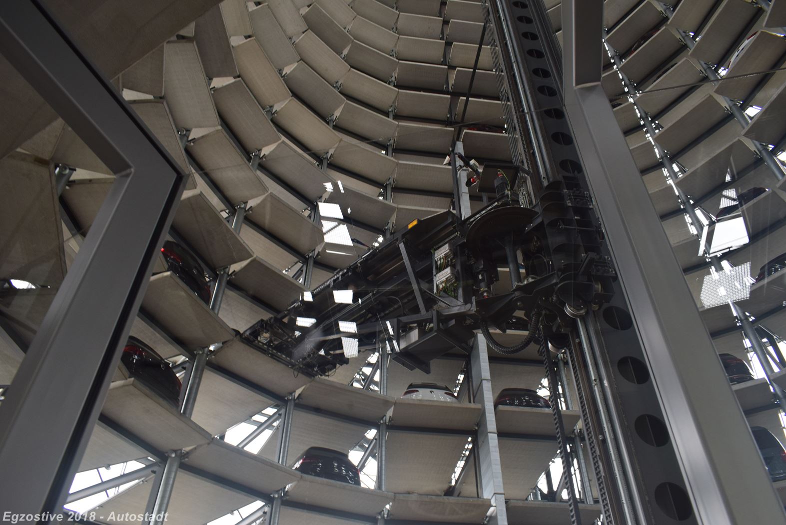 The two towers of Wolfsburg will make you spin around - Egzostive