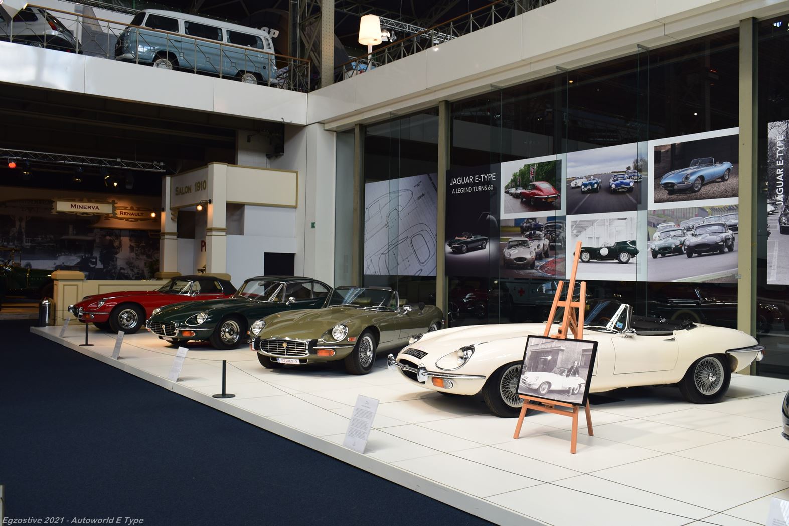 Autoworld threw a birthday party for the 60 years old E-Type - Egzostive